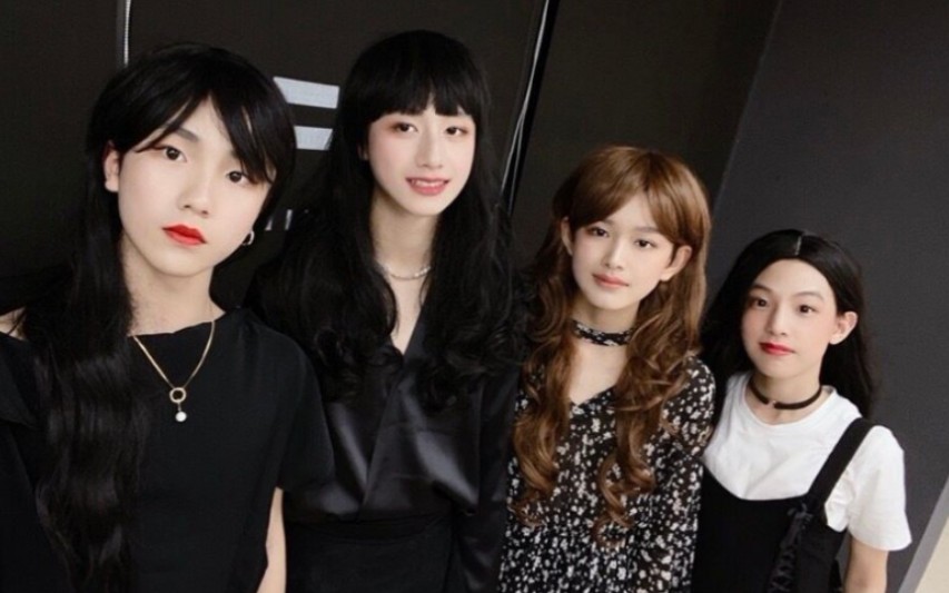 【TF家族三代】reaction‖天呐!未成年帅哥竟然女装撕X!