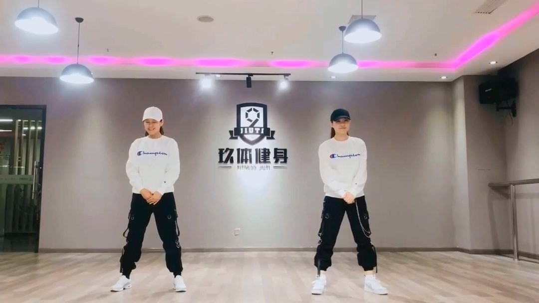 年会舞蹈《日不落》完整版来了,加镜面背面分解版,赶紧安排吧!