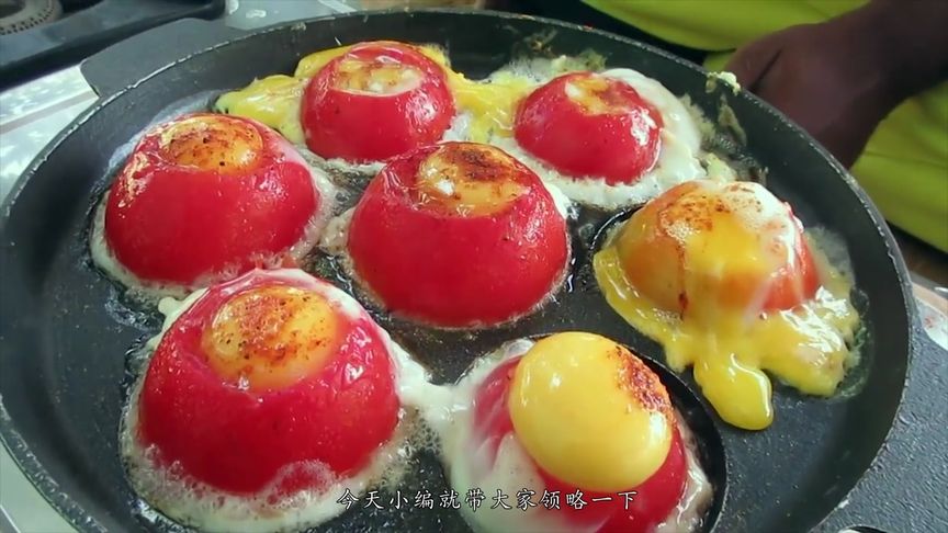 世界上最难吃的西红柿炒鸡蛋,印度厨师这样做,你能吃下去吗?