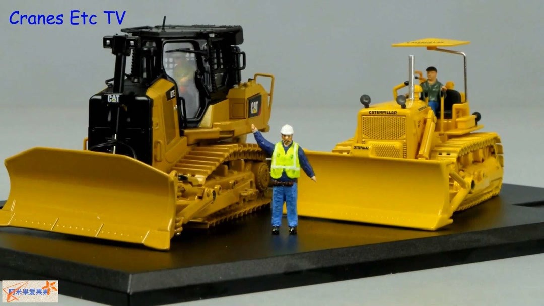 【工程机械比例模型】1/50卡特彼勒 D7 推土机比例模型开箱