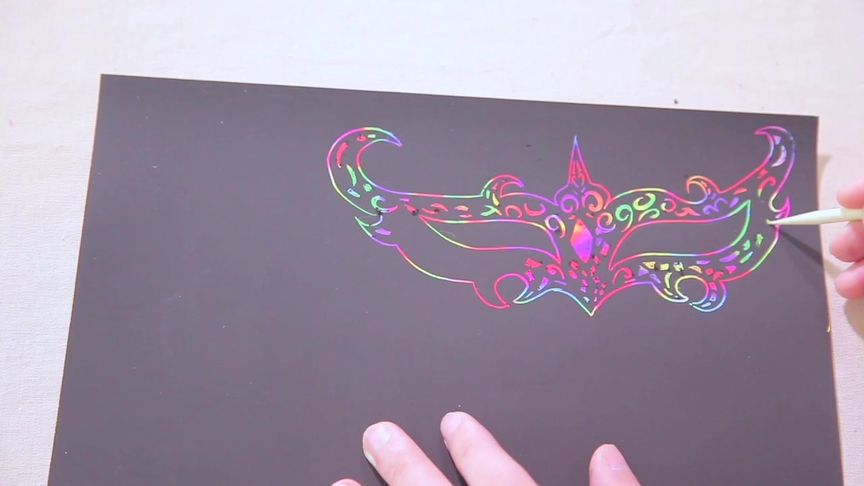 一个木棍一张纸,手绘《叶罗丽精灵梦》毒夕绯的面具#绘画