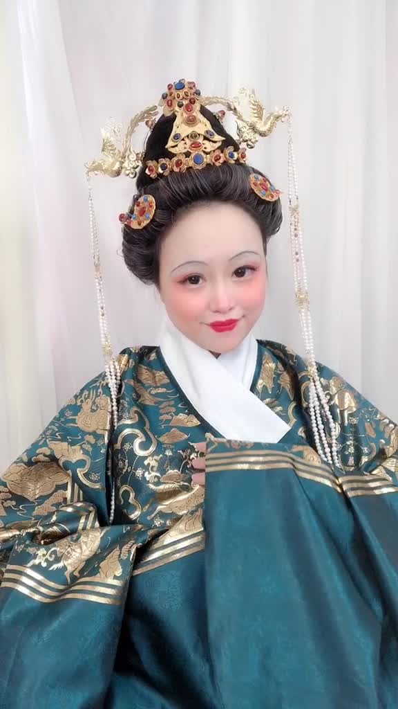 换个风格放松一下～汉服 同好号召令 抖音动漫 感谢伊 给我画的妆!