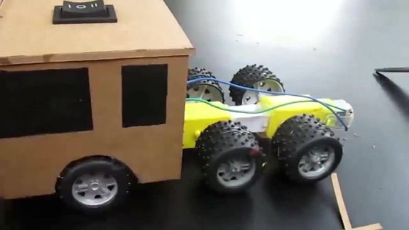 达人用硬纸板制作的运输卡车,这动手能力不得不服