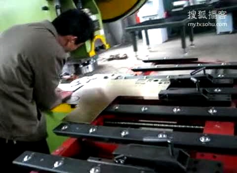 青岛盛通经济型数控冲床 转塔冲床