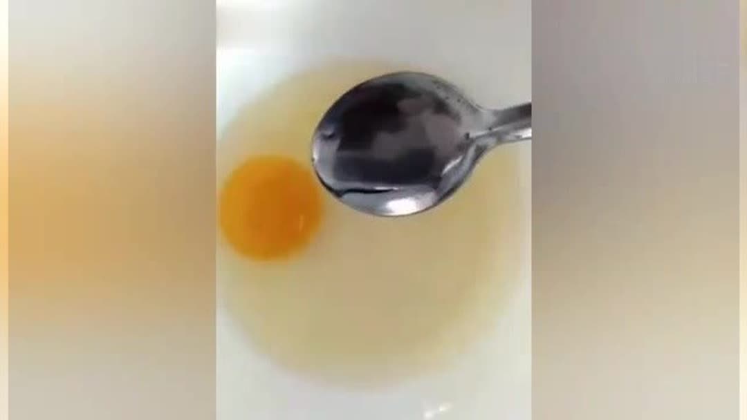不用烤箱也可以做出来蛋糕,简单实用,学会做给家人吃!