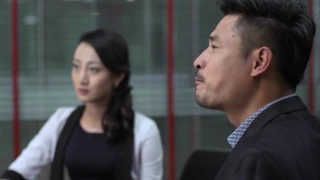 谎言的诱惑:老侯要求发布招标信息,汪总欣喜若狂,真是振奋人心