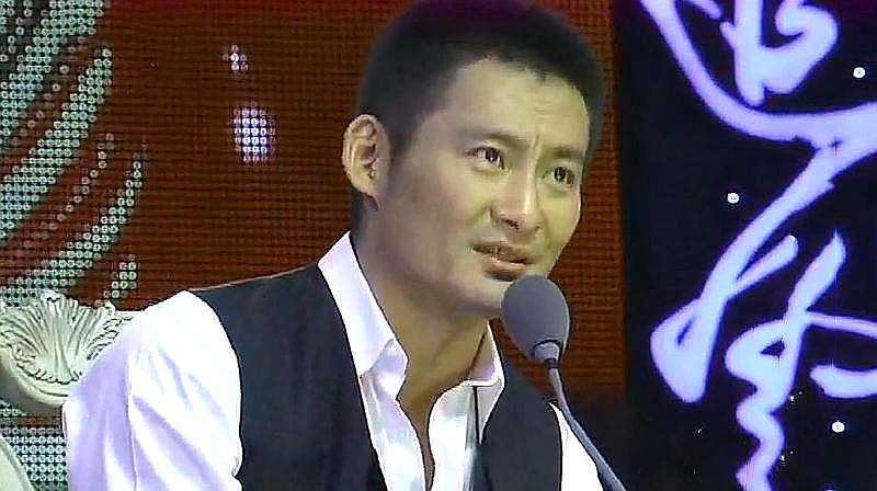 大哥模仿张学友,声音长相简直让人不敢相信,全场评委都吓一跳!