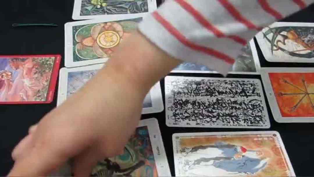 塔罗占卜他的真实想法,如何看出他对你是真心实意还是逢场作戏?