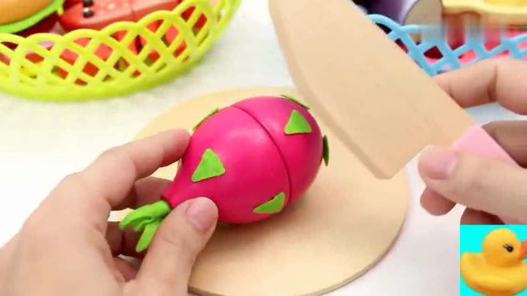 厨房过家家动画片:制作营养美味的早餐,认识各种水果