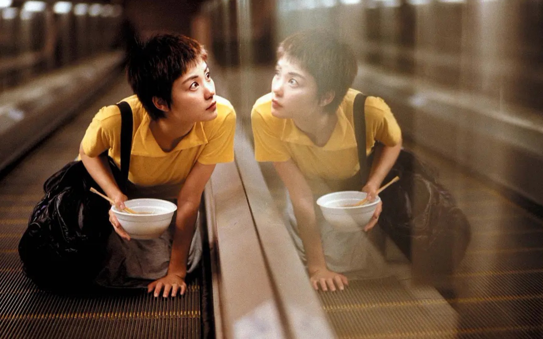 昆汀:没有人看过这部电影而不爱上王菲《重庆森林》王菲cut-梦中人(...