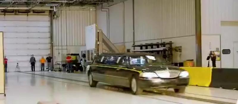 加长林肯碰撞测试,告诉你安全带的重要性!