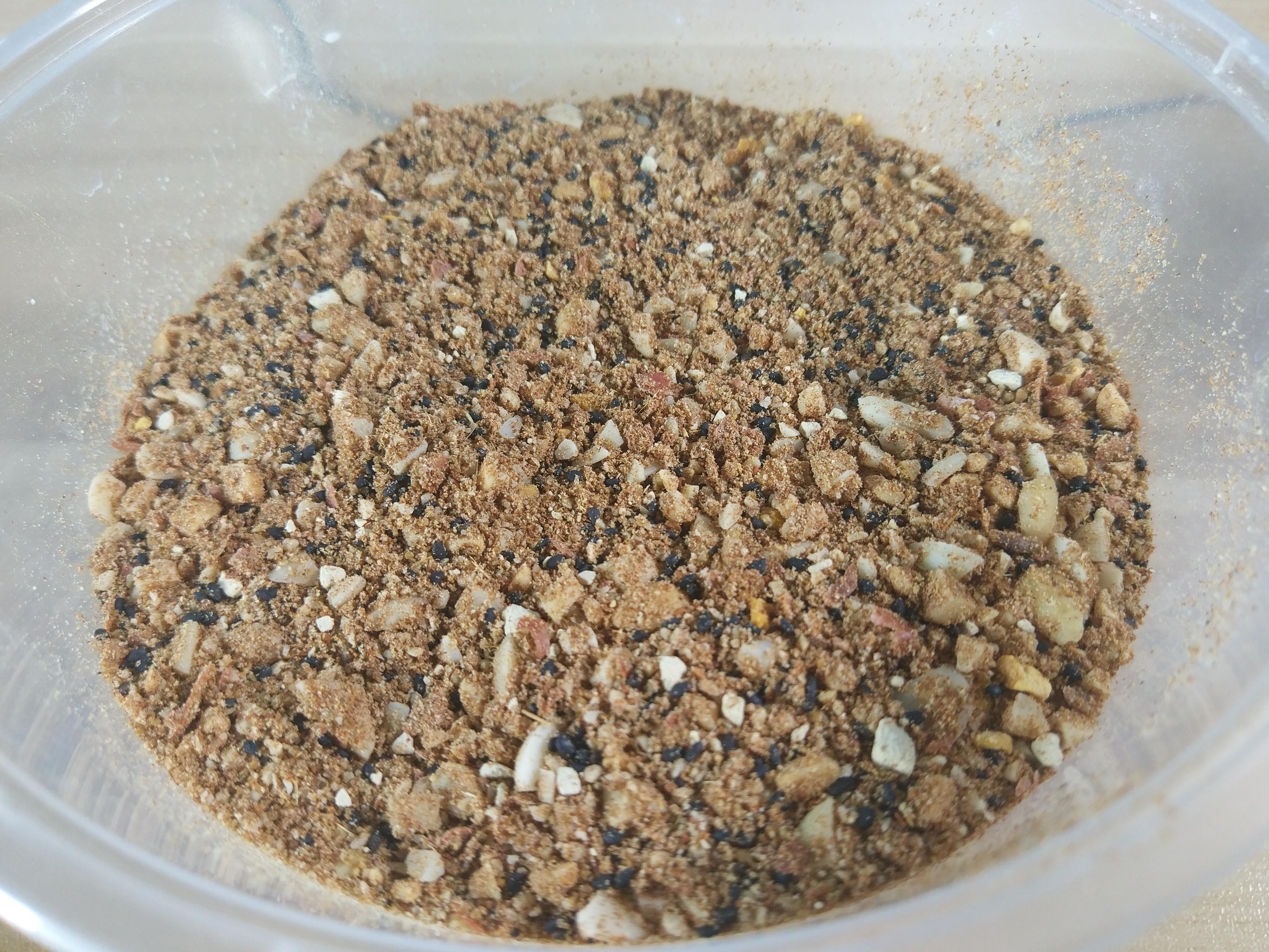 麦酒酵母食母生,制作野钓诱鱼粉剂,打窝开饵两不误