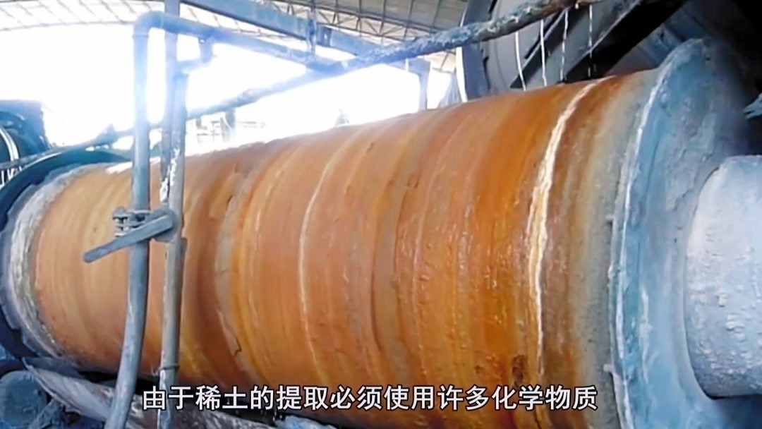 找不到替代者,美国买了3万吨稀土无法加工,被迫运往中国加工