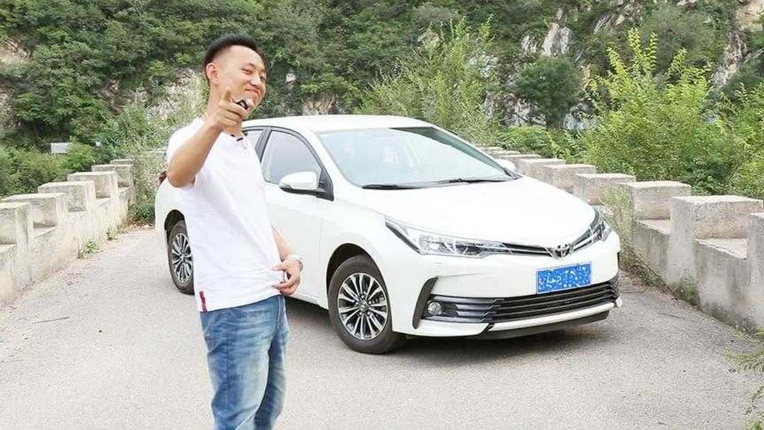1.2T卡罗拉:方向偏保养贵有色差,油耗6.9动力不输1.8