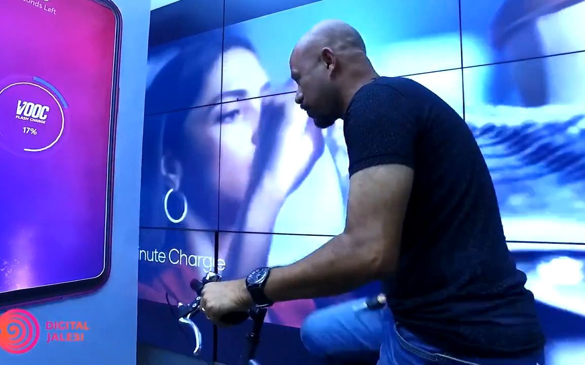 VOOC充电自行车 唛丁科技互动装置定制开发设计制作服务 自行车...