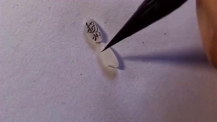 高手在民间,牛人用毛笔在米粒上写“扬州加油”,期待疫情早日结束!