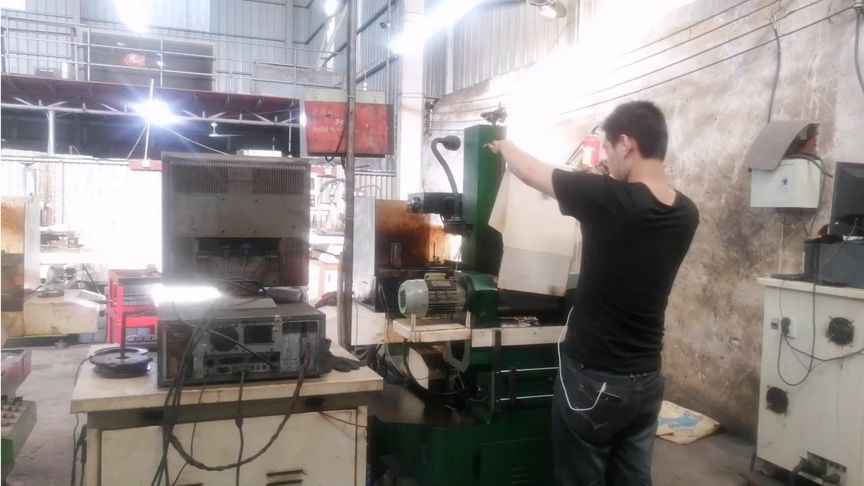 专业生产合页模具