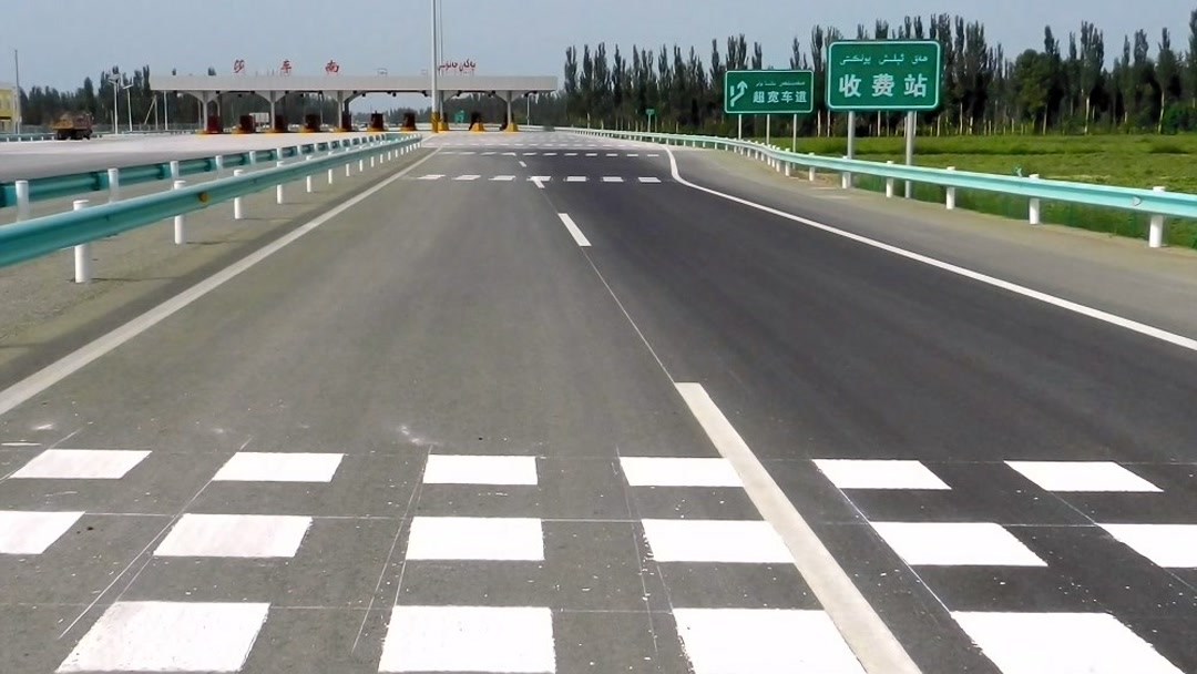 马路上看到这4种标线,别轻易压过去,很容易扣分罚款!