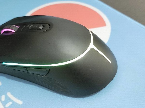 老款的电竞鼠标也很给力!