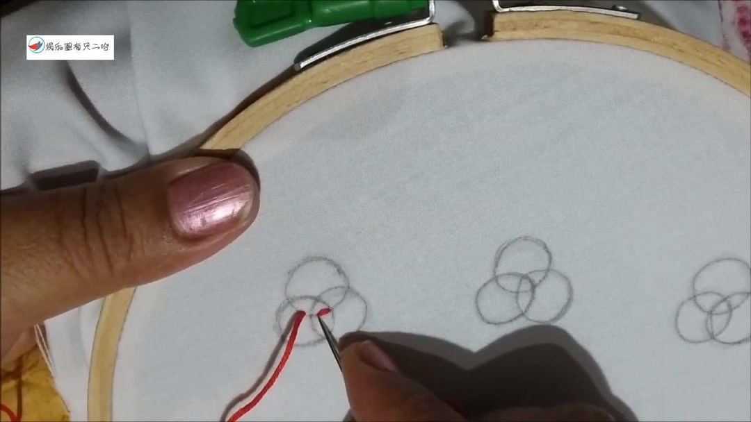 教你绣好看的小图案,简单易学的绣花教学视频。