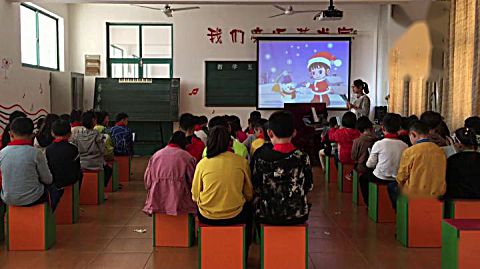 10.苏少版小学音乐二年级上册《唱:小雪花过新年》江苏省优质课