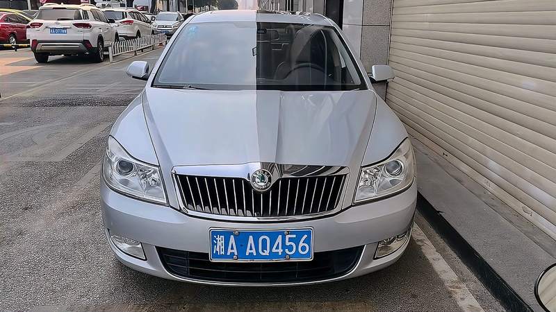 2万多块钱的斯柯达明锐,自动挡掀背车型,家用代步练手还挺好