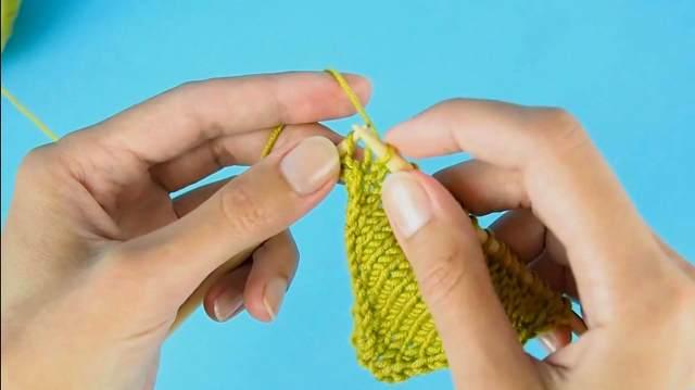 全平针的编织针法,学会了快给妈妈编织一件披肩外套吧