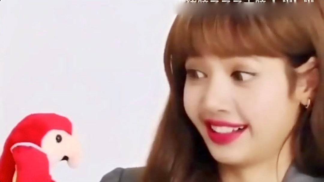 [BLACKPINK]这个视频能不能看出我们lisa小朋友表情管理课程的出勤...