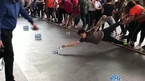 信任的力量,身高也是关键,胳膊长也占优势!