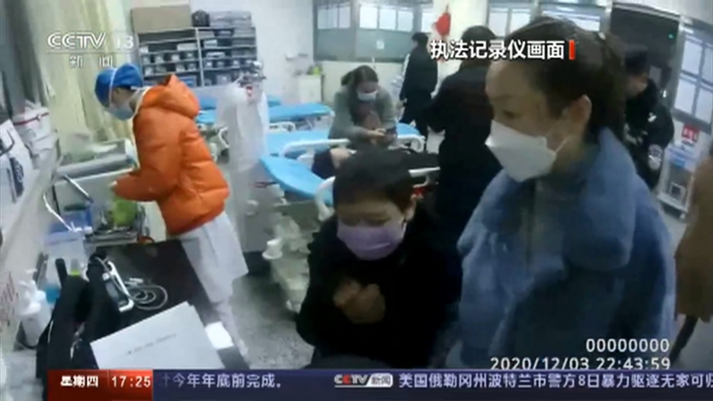 [新闻直播间]安徽淮北 拒绝酒驾 文明驾驶 司机醉驾闯卡躲进小区 面临...