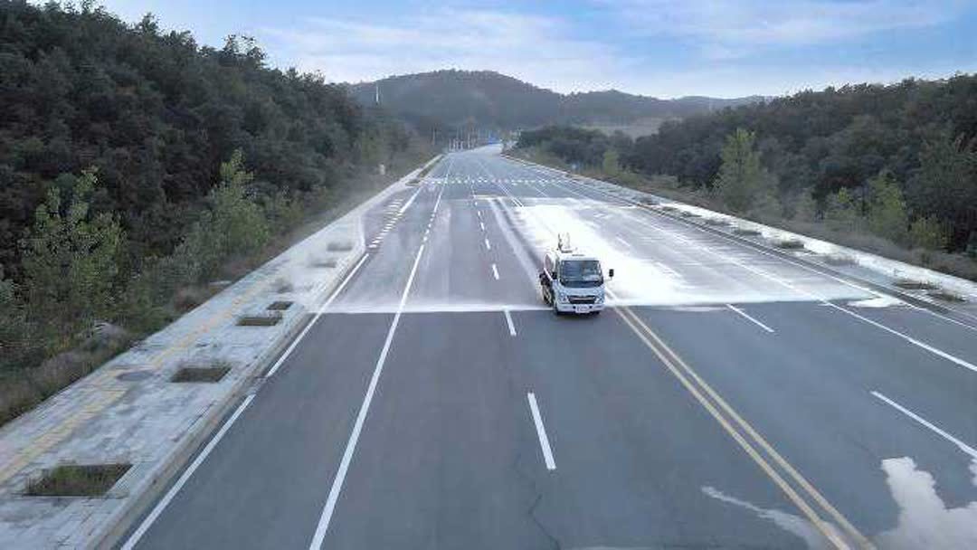 蓝牌小型3吨洒水车,C照可驾驶走街串巷不受限