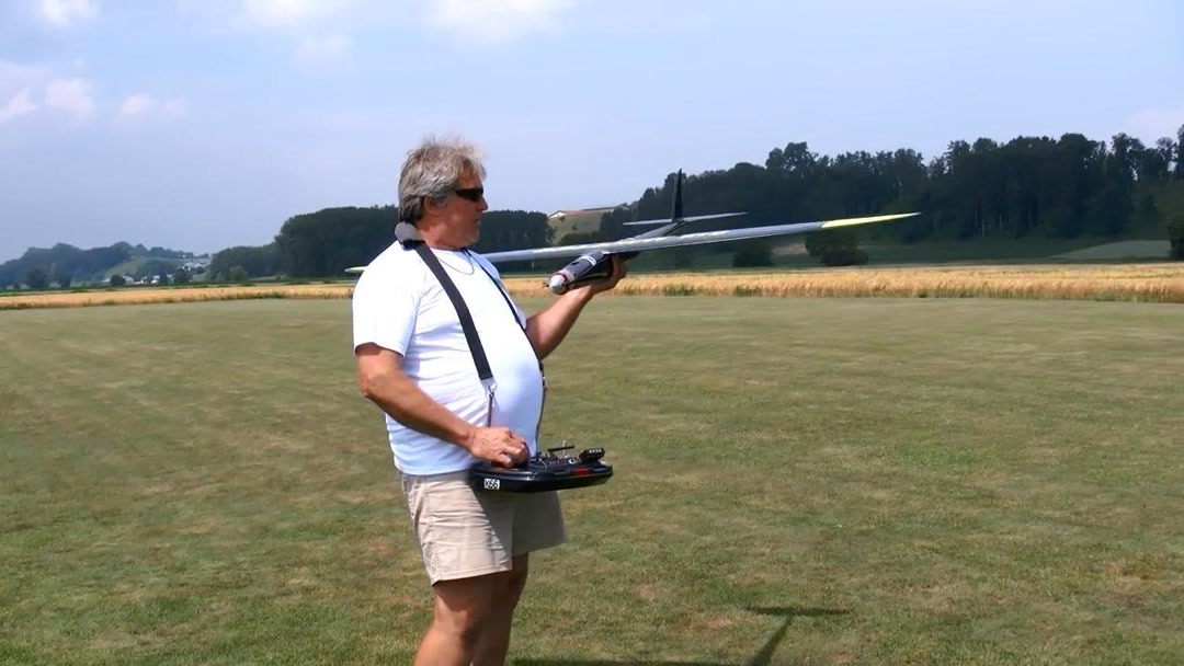 令人惊叹的RC飞机模型,时速达到500公里!