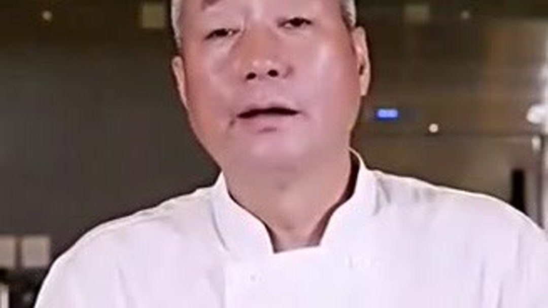大厨教您窍门做出完美的白水煮虾