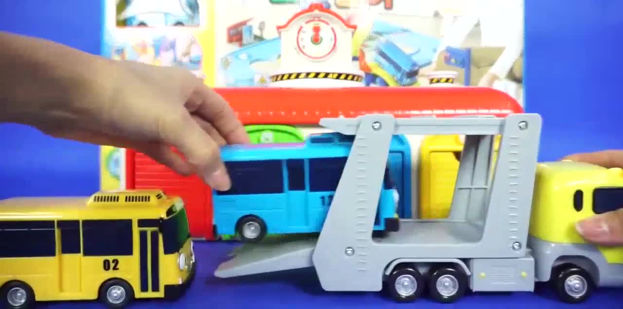 城市公交车道路模型玩具, 好看的宝宝玩具视频, 好玩的汽车玩具_超清