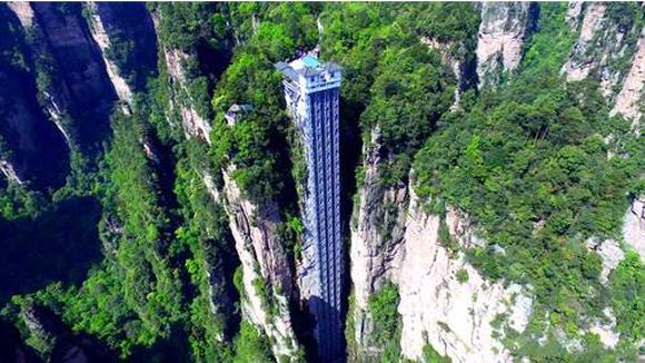 335米悬崖上的电梯,耗资1.8亿,张家界这一奇景列入吉尼斯