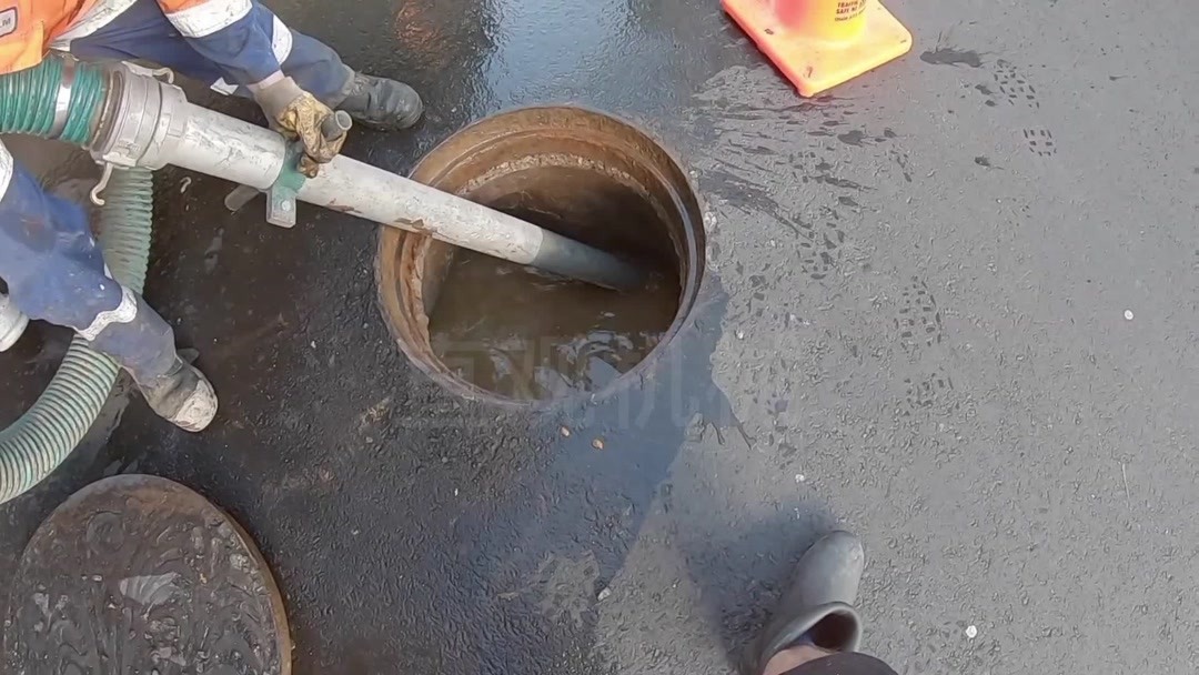 城市下水道如何疏通的?今天终于看明白了