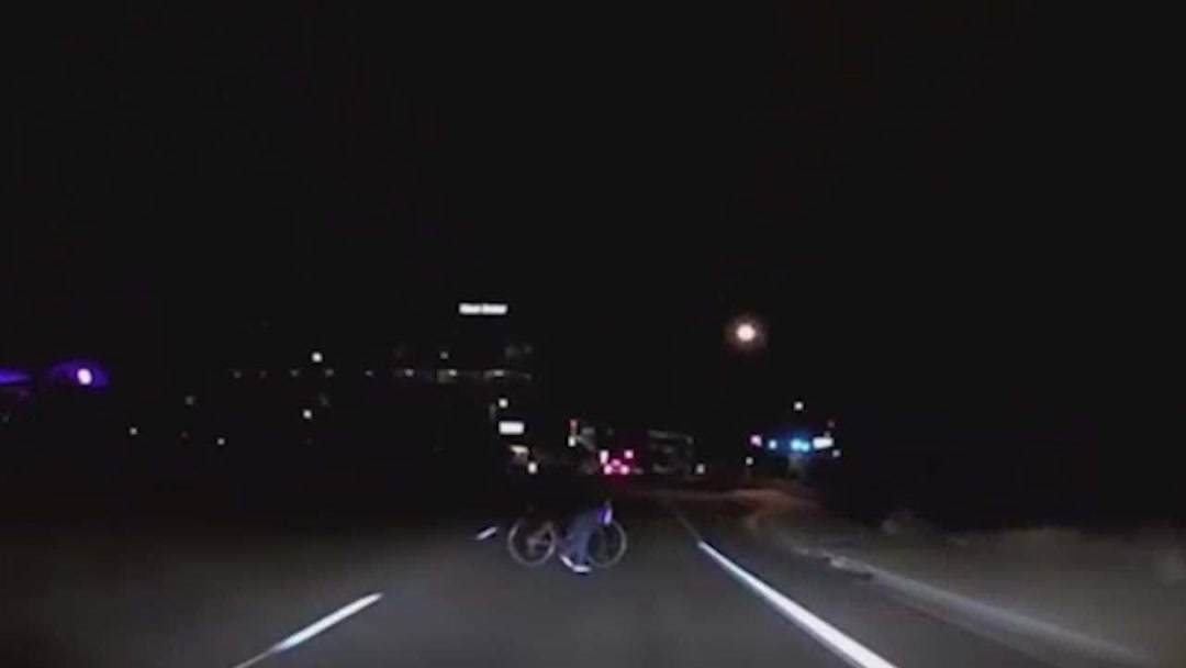 Uber无人车撞死行人 行车记录仪曝光