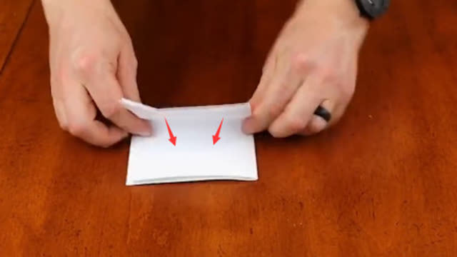 如果把一张纸对折上百次,能够有多厚?科学家表示可能超过宇宙