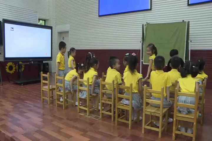 第11届幼儿园音乐观摩会 大班韵律《神奇巴士》