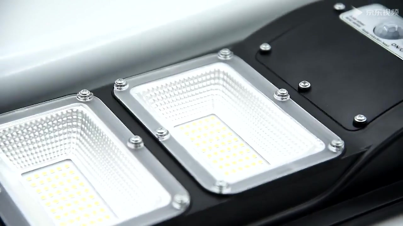 太阳能灯家用LED投光灯户外照明一拖一