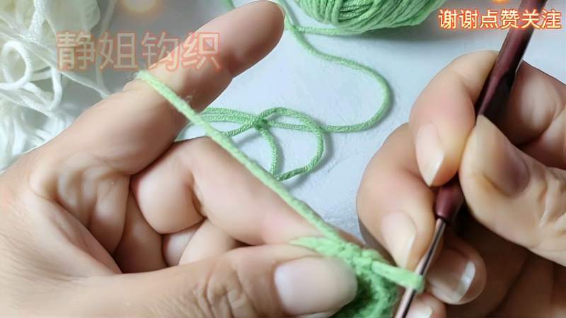 钩织针法学习,一团毛线一个钩针,可以钩织出漂亮的各种挂件包包