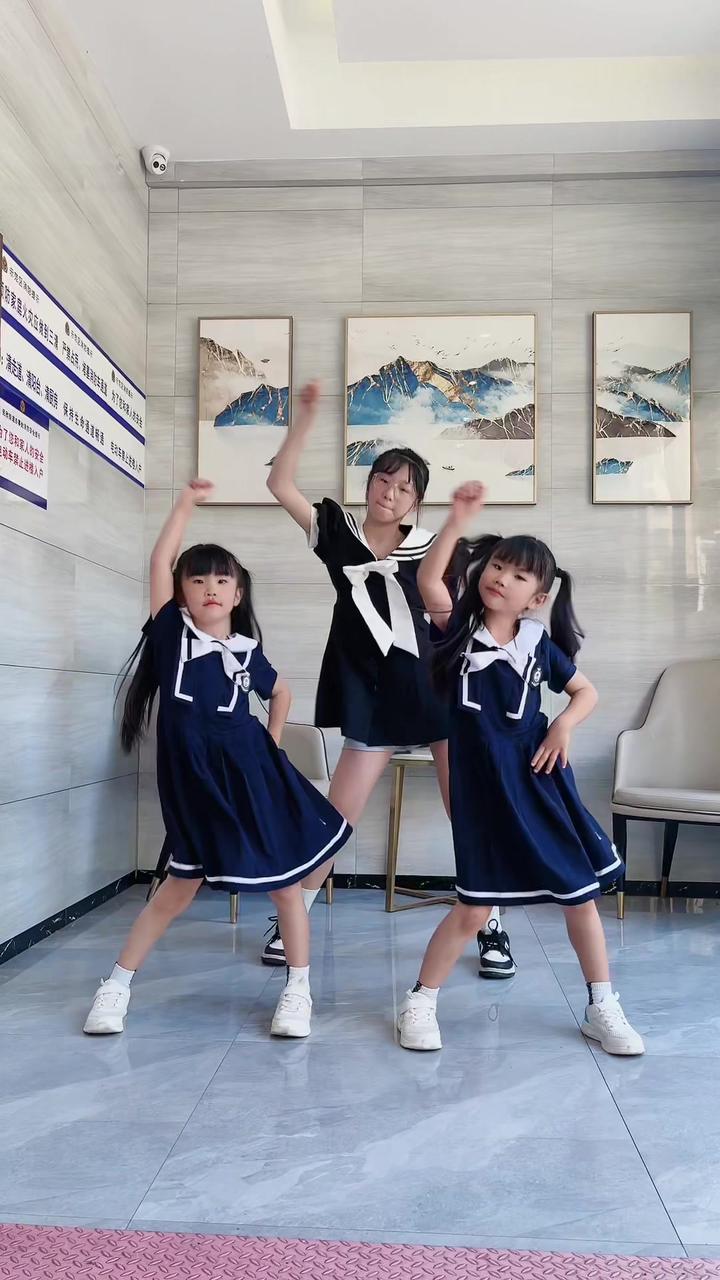 今天是王心凌女孩ߑ�#王心凌爱你 #爱你舞蹈 #甜甜的舞蹈