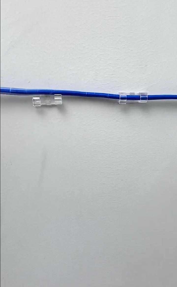 家里的线路总是乱糟糟的,用这个理线器