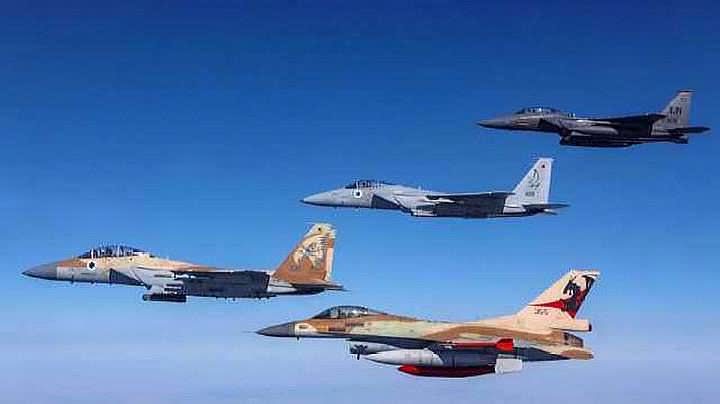 最大射程130公里,伊朗军机刚卸下大量导弹,几分钟后被以军炸毁