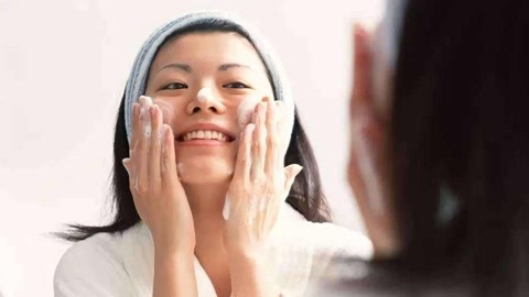 使用洗面奶有误区,这样使用洗面奶,再好的洗面奶