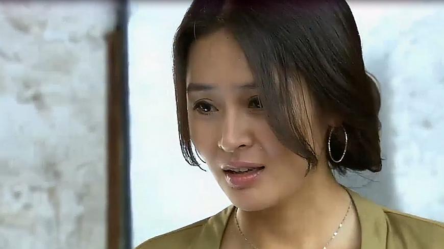 婆婆告诉小贝,以后买东西记得讲价