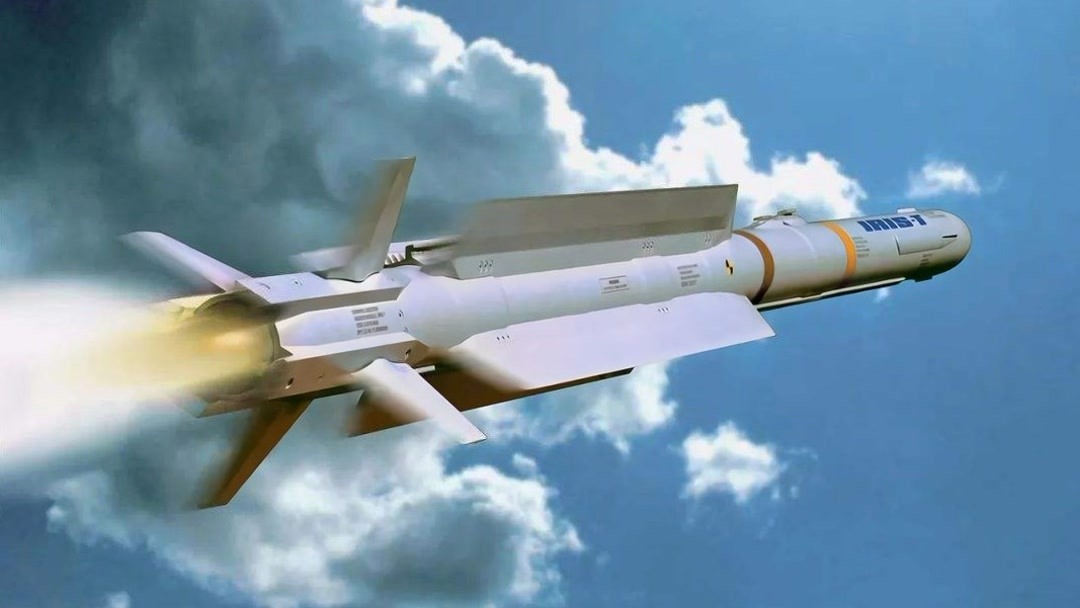 一旦爆发战争,美国切断GPS能防住伊朗导弹吗?北斗卫星给出答案