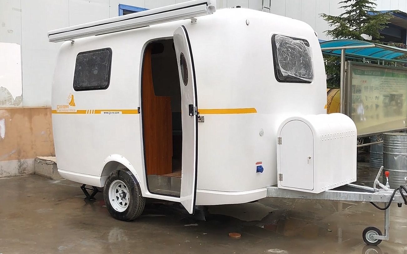 这么一辆拖挂房车4万多块值不值