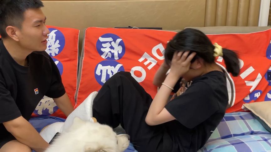 妹妹挑战1分钟仰卧起坐,大家觉得做的标准吗?