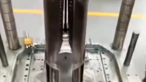 老板月薪3w新请的设计师,第一次开模调试一般人看不懂,你觉得值不值?